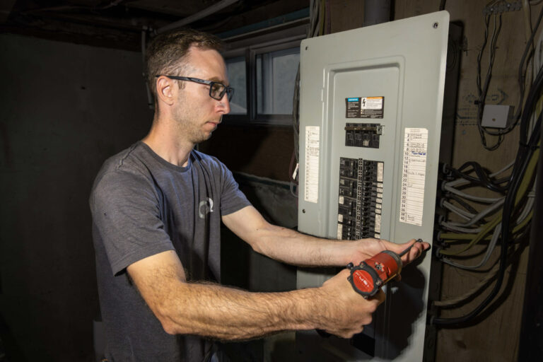 Entrée Électrique de Votre Bâtiment - Groupe Quenneville